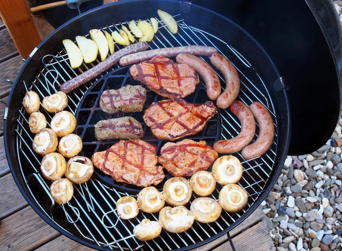 Wunderschne Kugelgrill Wie Grillen Fotos